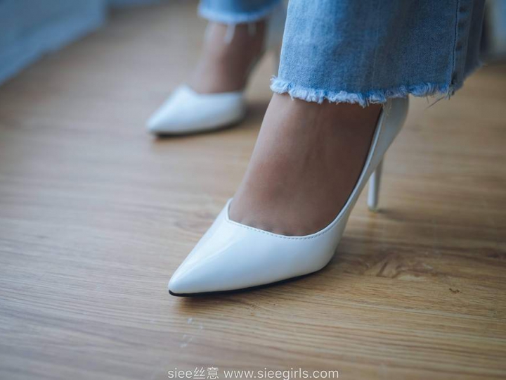 [SIEE丝意] No.471 文文 白色高跟鞋，裤里丝 [45P93MB]-美图喵