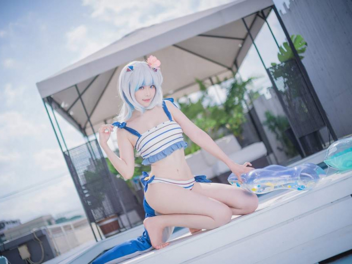 [网红杂图] Ely_eee(ElyEE子) - Gawr Gura Swimsuit [26P51MB]